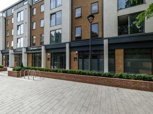 2 Bedrooms Flat for rent in Valentia Place, London SW9