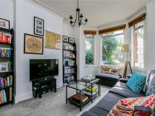 2 Bedrooms Flat for rent in Valetta Road, London W3