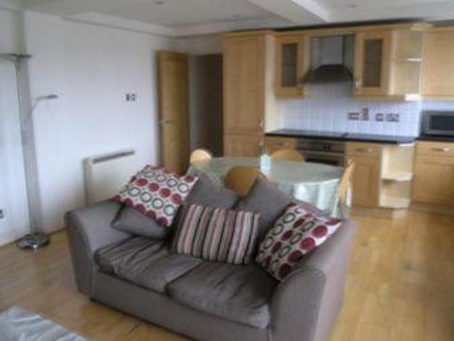 2 Bedrooms Flat for rent in Vanbrugh Hill, Greenwich, London SE10