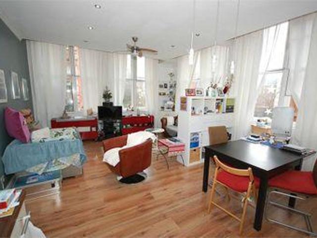 2 Bedrooms Flat for rent in Velvet House, Sackville Street, Manchester M1