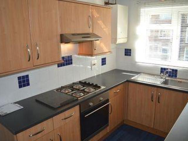 2 Bedrooms Flat for rent in Verona Drive, Surbiton, Surrey KT6
