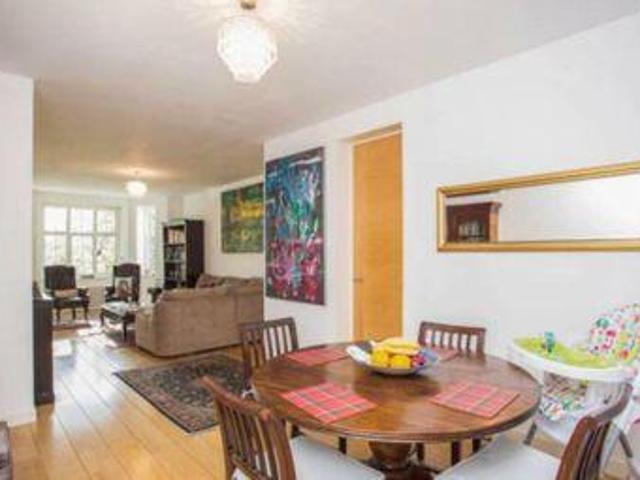 2 Bedrooms Flat for rent in Vernon Court, Hendon Way, London NW2