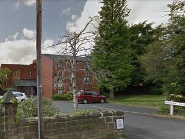 2 Bedrooms Flat for rent in Vesper Close, Kirkstall, Leeds LS5
