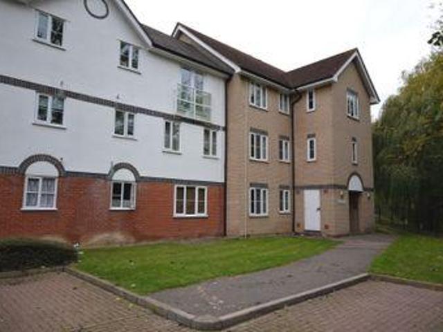 2 Bedrooms Flat for rent in Victoria Chase, Colchester CO1
