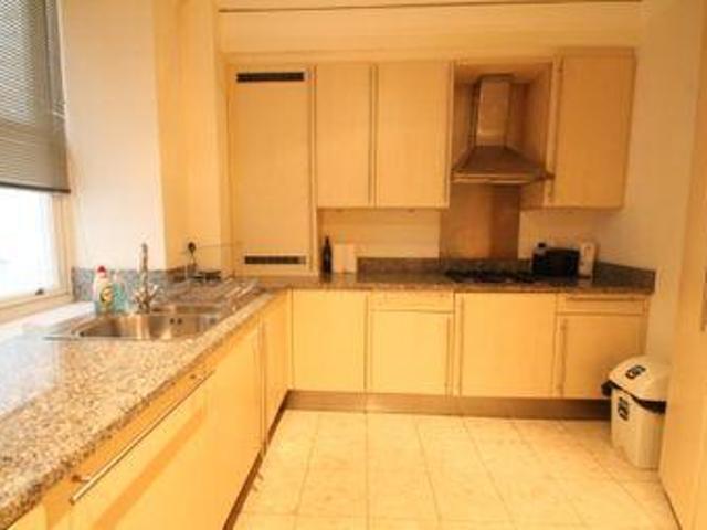 2 Bedrooms Flat for rent in Victoria Street, London SW1H