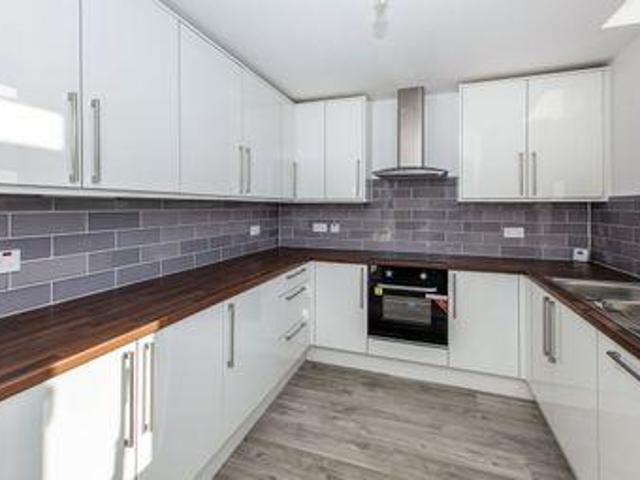2 Bedrooms Flat for rent in Victoria Street, Windsor SL4