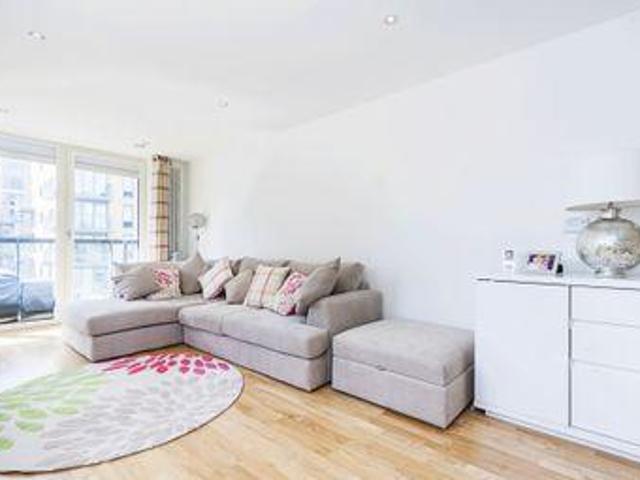 2 Bedrooms Flat for rent in Victoria Parade, London SE10
