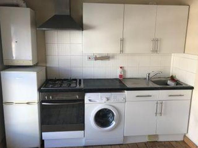 2 Bedrooms Flat for rent in Victoria Park Road, Victoria Park E9