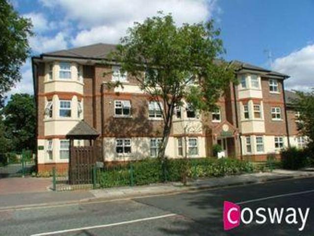 2 Bedrooms Flat for rent in Victoria Road, London NW7