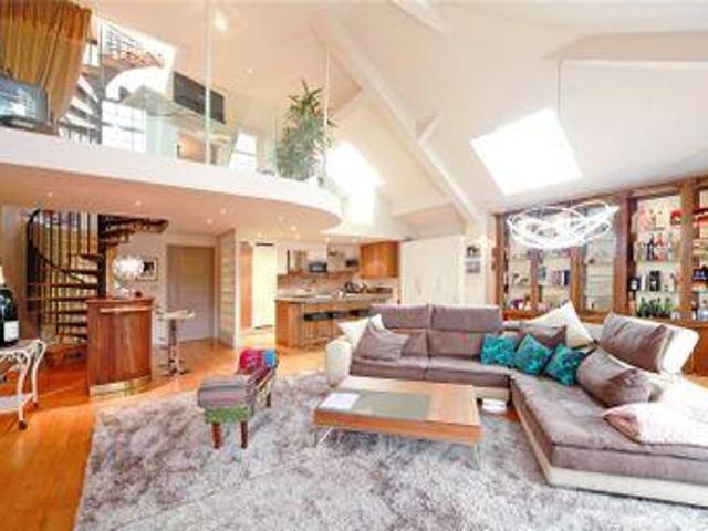 2 Bedrooms Flat for rent in Victorian Heights, Thackeray Road, London SW8