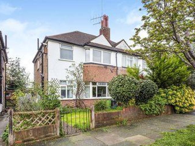 2 Bedrooms Flat for rent in Villiers Close, Surbiton KT5