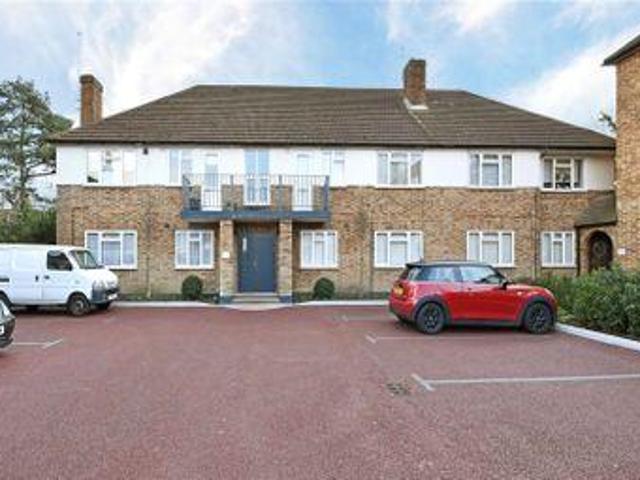 2 Bedrooms Flat for rent in Vines Avenue, Finchley Central N3