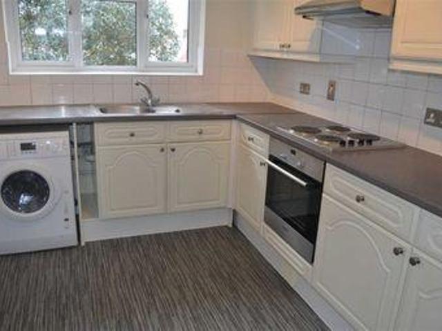 2 Bedrooms Flat for rent in Vines Avenue, Finchley, London N3