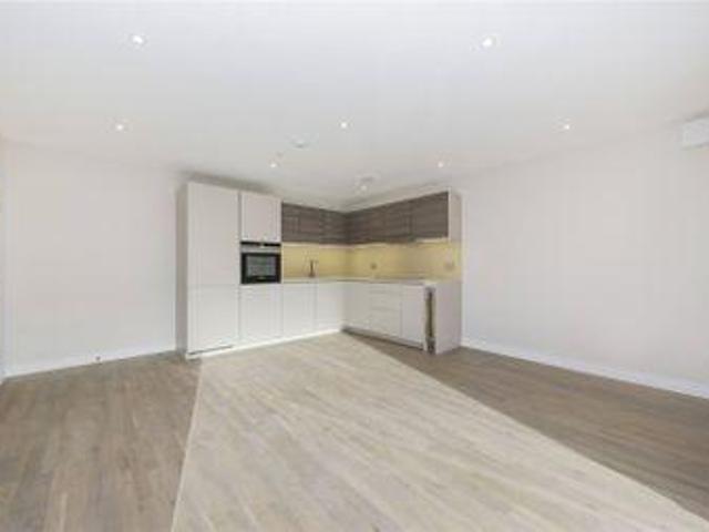 2 Bedrooms Flat for rent in Viridium Apartments, 264 270 Finchley Road, Hampstead, London NW3