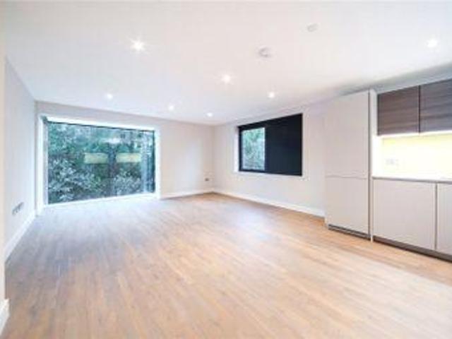 2 Bedrooms Flat for rent in Viridium Apartments, 264 270 Finchley Road, Hampstead, London NW3