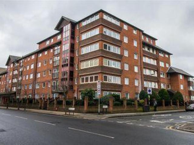 2 Bedrooms Flat for rent in Viscount Point, 199 The Broadway, Wimbledon SW19