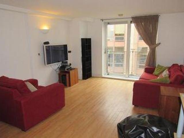 2 Bedrooms Flat for rent in W3, City Centre M1