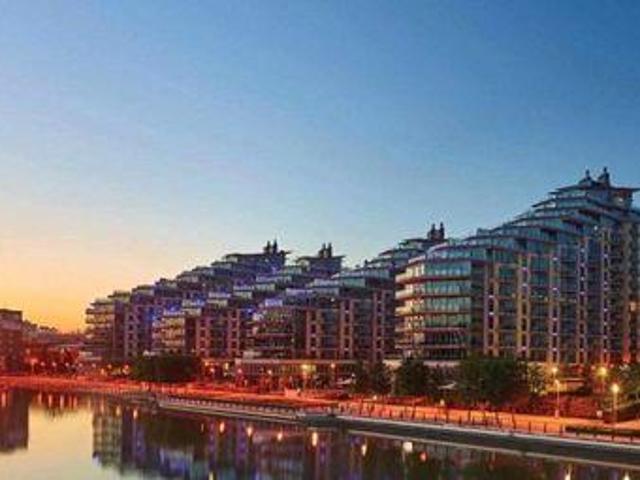 2 Bedrooms Flat for rent in York Road, London SW18
