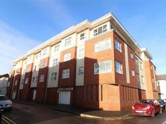 2 Bedrooms Flat for rent in Yorkshire Street, Blackpool FY1