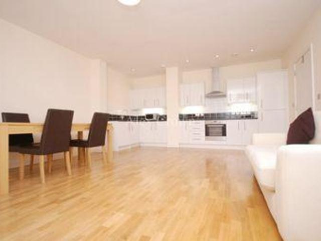 2 Bedrooms Flat for rent in Yabsley Street, London E14