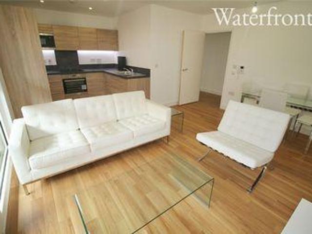 2 Bedrooms Flat for rent in Yeoman Street, London SE8