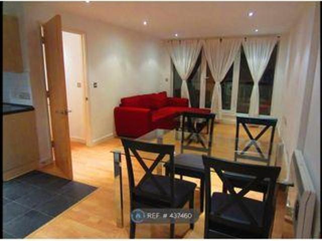 2 Bedrooms Flat for rent in Yeoman Street, London SE8
