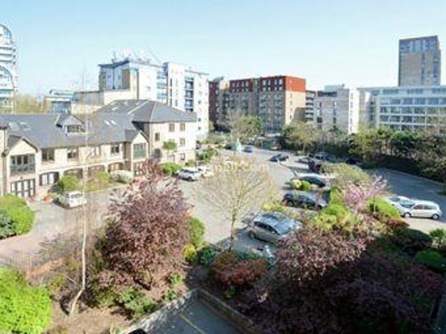 2 Bedrooms Flat for rent in Yeoman Street, London SE8