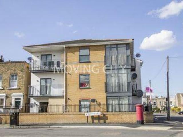 2 Bedrooms Flat for rent in Zurich House, Stratford E15
