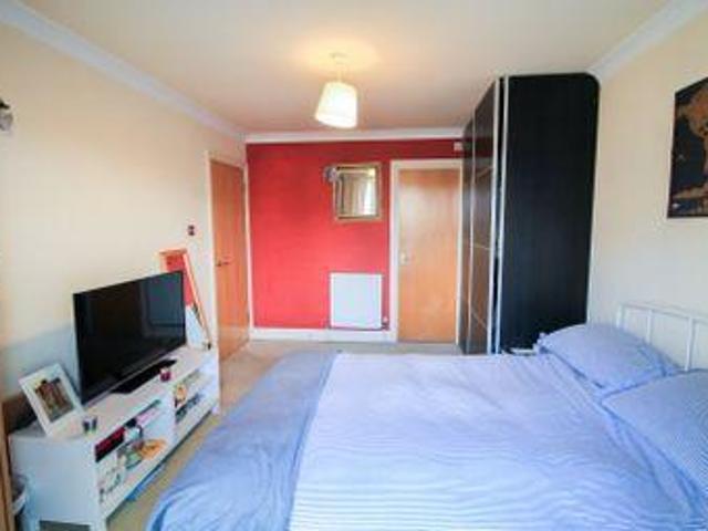 2 Bedrooms Flat for sale in 3 Twig Folly Close, London E2
