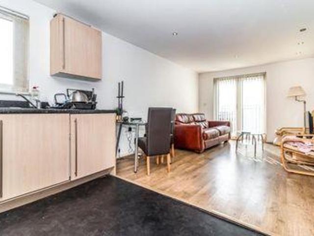2 Bedrooms Flat for sale in 3 Elmira Way, Salford, Greater Manchester, Saltra Development M5