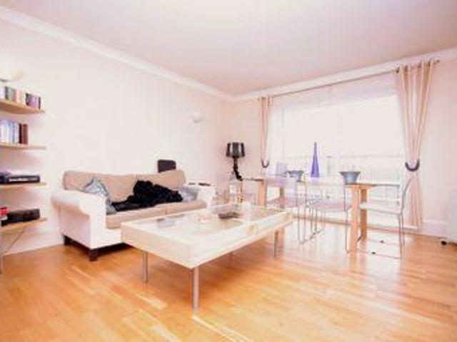 2 Bedrooms Flat for sale in 3 Lawn House Cl, London E14