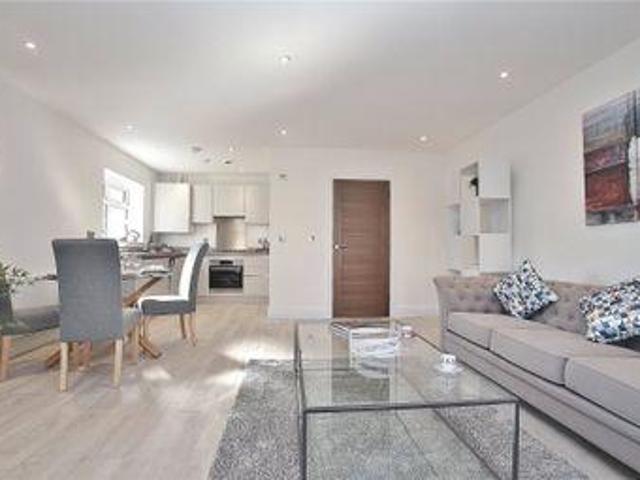 2 Bedrooms Flat for sale in 3 Onslow Place, Woking, Surrey GU24