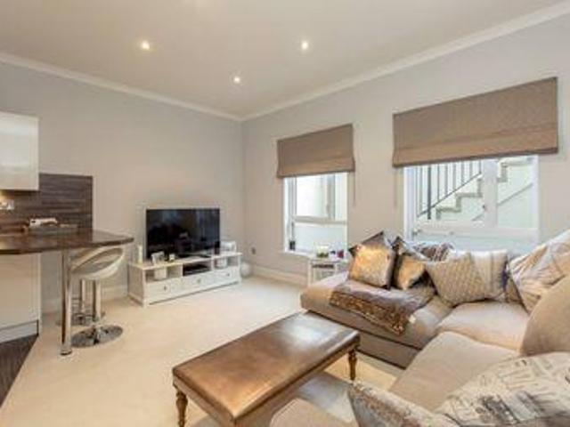 2 Bedrooms Flat for sale in 10C Mcdonald Road, Bellevue EH7