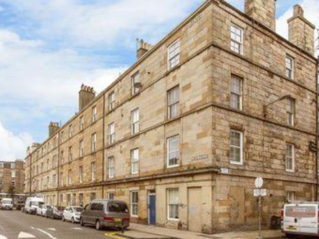 2 Bedrooms Flat for sale in 12/8 Lorne Street, Edinburgh EH6