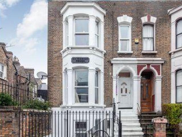 2 Bedrooms Flat for sale in 120 Rushmore Road, London E5