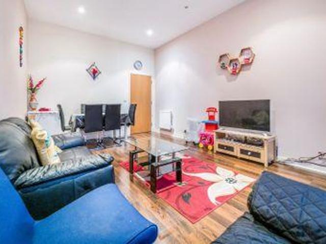 2 Bedrooms Flat for sale in 14 Cambridge Road, Barking IG11