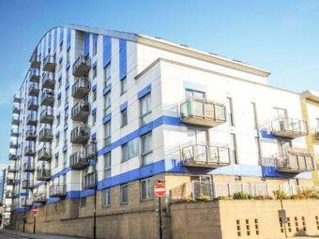2 Bedrooms Flat for sale in 15 Drummond Road, Croydon, Surrey CR0