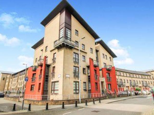 2 Bedrooms Flat for sale in 18 Southside Crescent, Glasgow G5