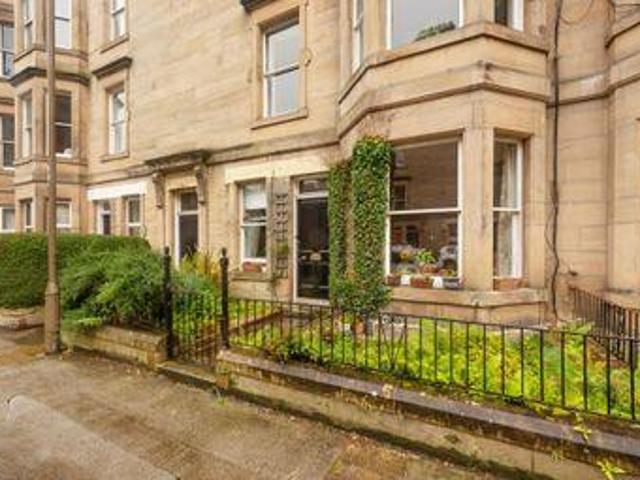 2 Bedrooms Flat for sale in 19 Darnell Road, Trinity EH5