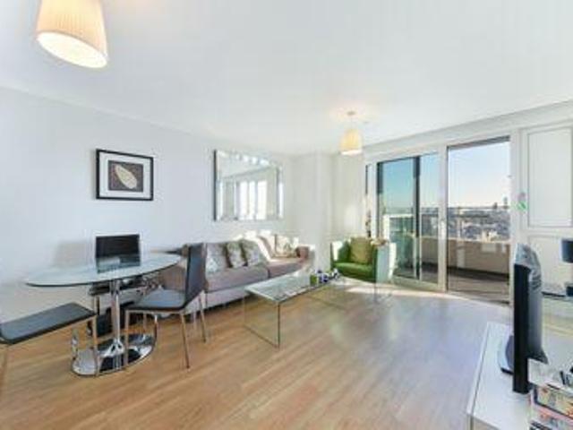2 Bedrooms Flat for sale in 1 The Plaza, Marner Point, Bow E3