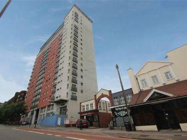 2 Bedrooms Flat for sale in 1 Throwley Way, Sutton, Surrey SM1