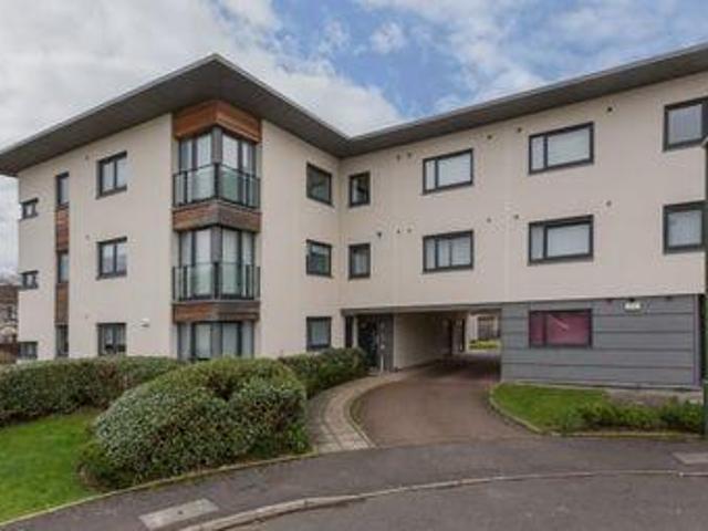2 Bedrooms Flat for sale in 21/6 Burnbrae Place, Edinburgh EH12