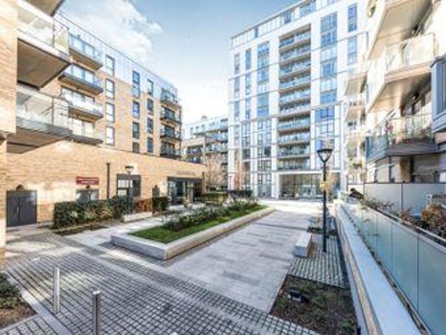 2 Bedrooms Flat for sale in 22 New Festival Avenue, London E14