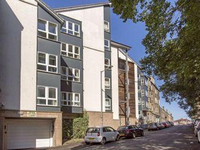 2 Bedrooms Flat for sale in 2/2 Wishaw Terrace, Meadowbank EH7