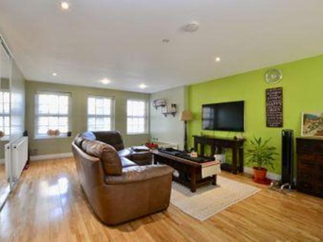 2 Bedrooms Flat for sale in 24 Welmar Mews, Clapham SW4