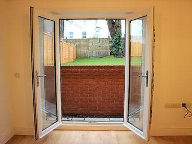 2 Bedrooms Flat for sale in 25 St Annes Road, Eastbourne BN21