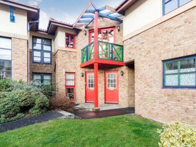 2 Bedrooms Flat for sale in 28 East Werberside, Edinburgh EH4