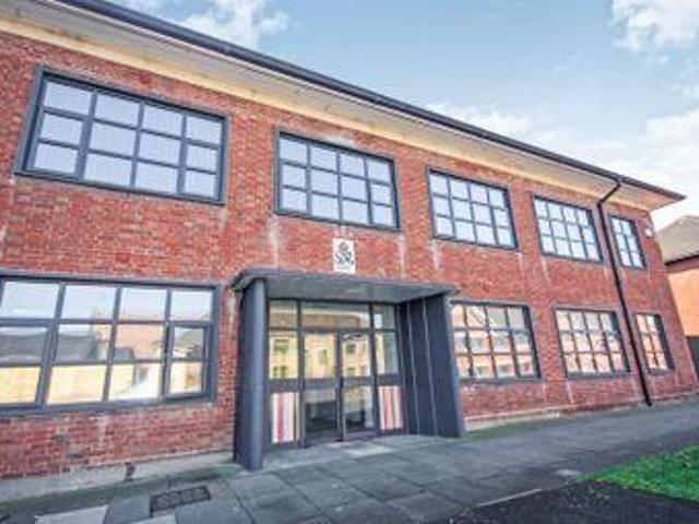 2 Bedrooms Flat for sale in 34 38 Southway, Colchester CO2