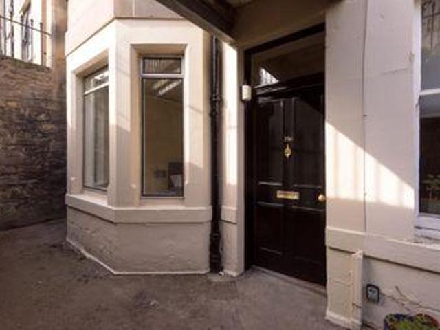 2 Bedrooms Flat for sale in 35A, Montgomery Street, Hillside EH7