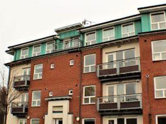 2 Bedrooms Flat for sale in 36 Strathblane Gardens, Glasgow G13